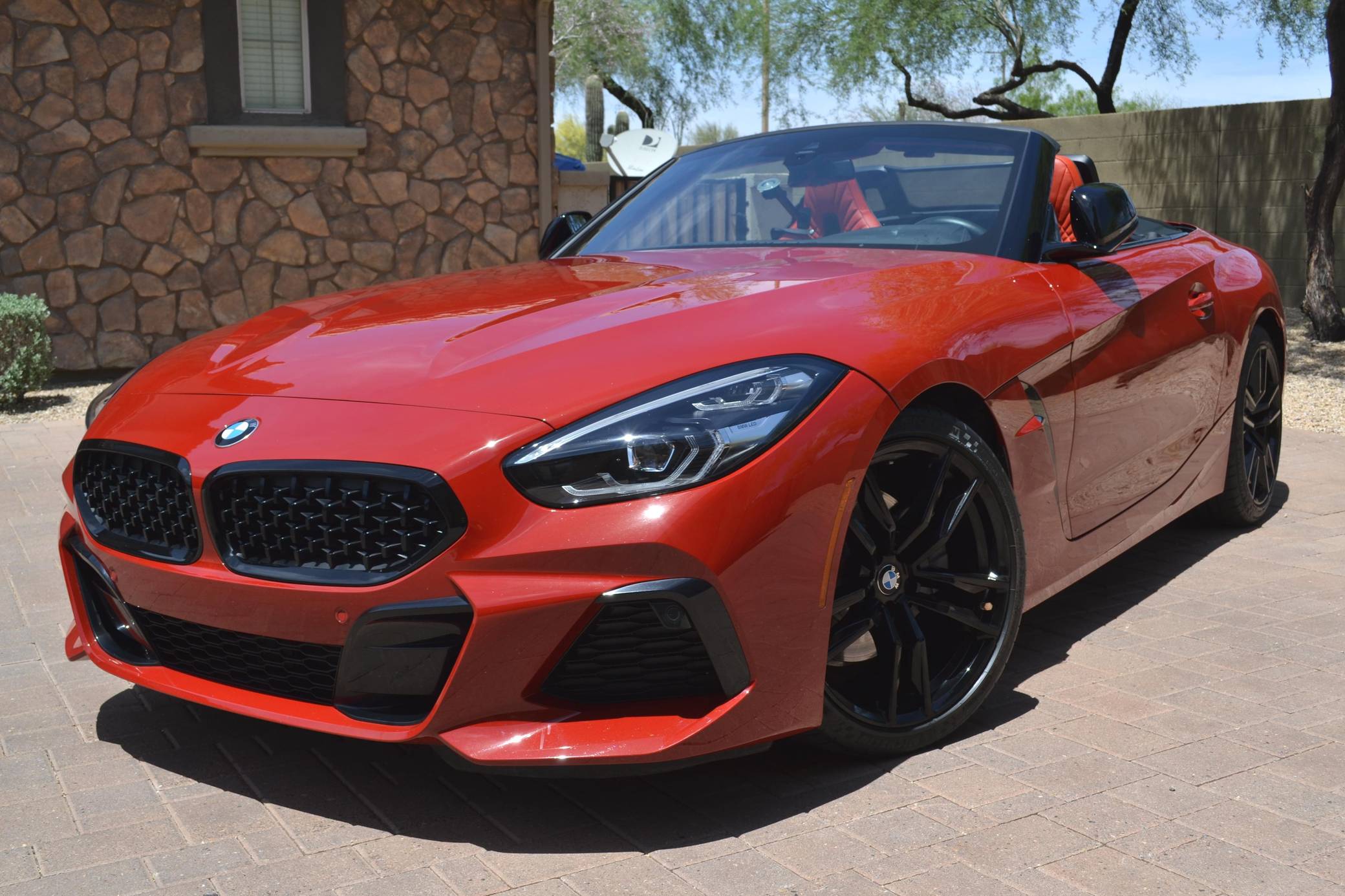 Wrapping Mobil BMW Z4 Satin Metallic Flame Red Innotech – Meta Autowrap
